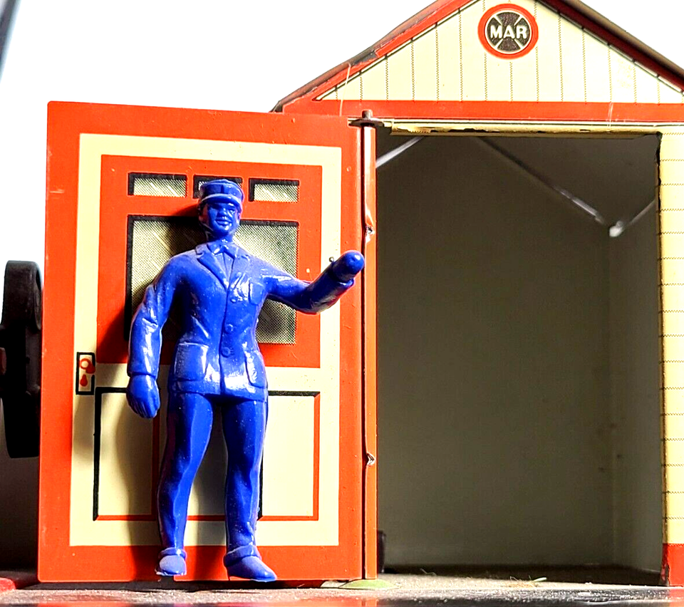 Vintage * Marx RR Crossing Building & Gate * Watchman On Duty 7"x7 ...