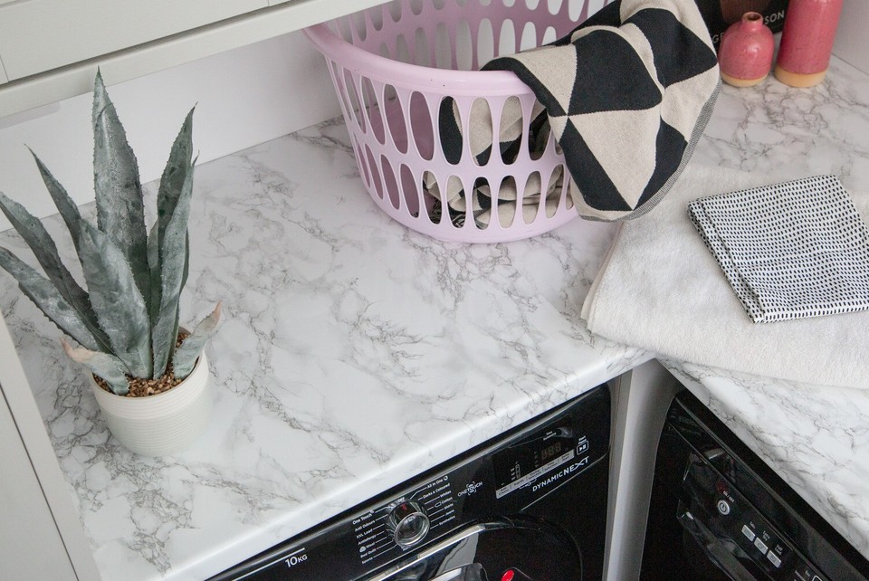 STICKY BACK PLASTIC VINYL 67cm wide GREY WHITE SELF ADHESIVE MARBLE ...