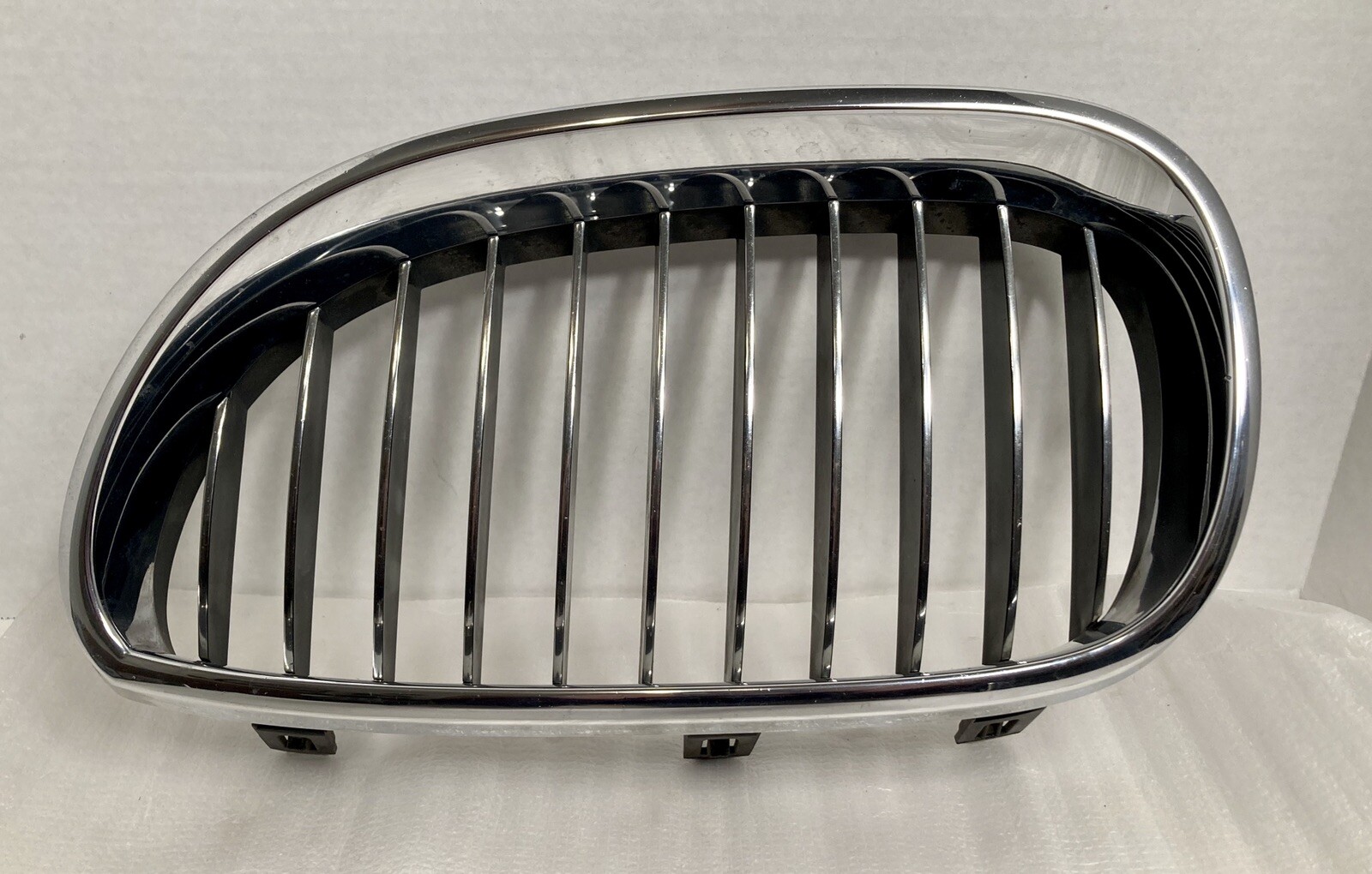 OEM BMW 04-10 E60 5-Series Driver’s Side Bumper Grille 51137027061 ...