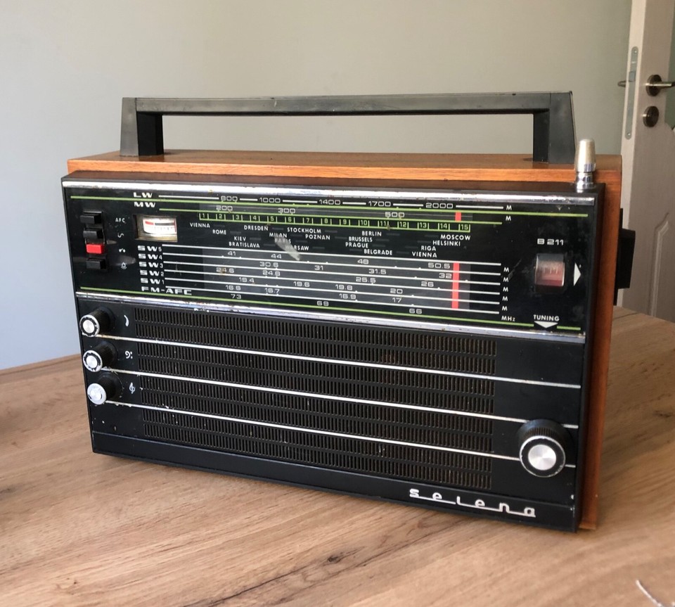 Vintage Soviet Russian USSR Radio SELENA TYPE B 211 LW FM 2SW UHF | eBay