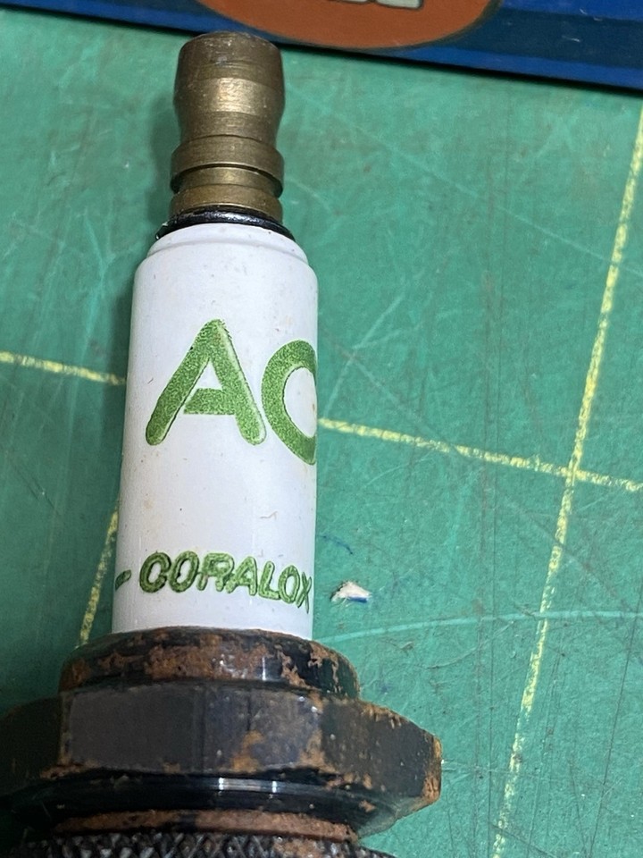 Full Box Of 10 Vintage NOS AC Spark Plugs 48x Corolox Insulators | eBay