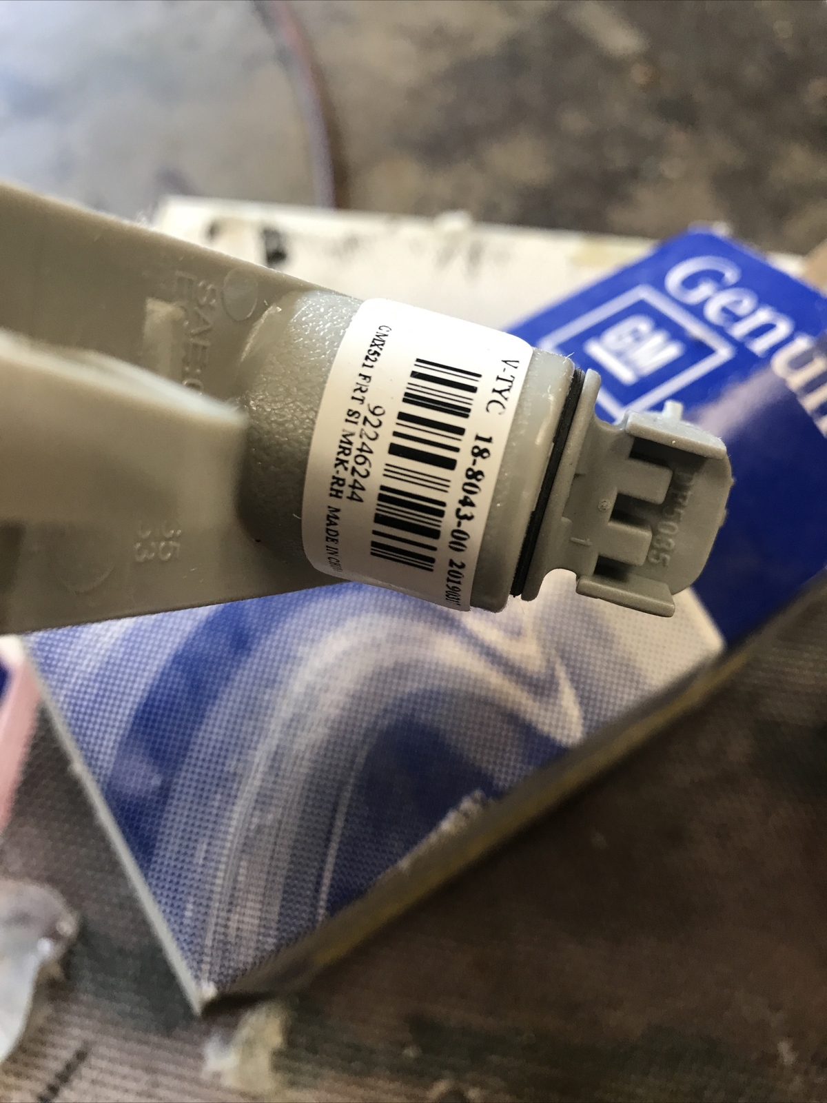 New Chevrolet GM OEM Side Marker Light Lamp Marker Lamp Assembly Right ...