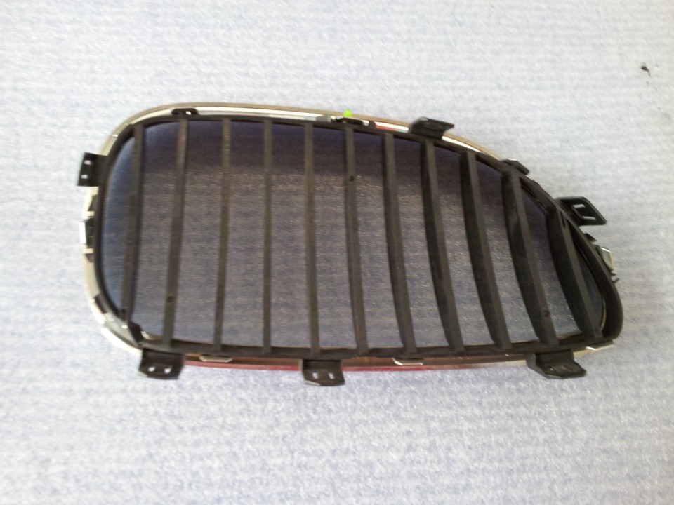 2002-2007 BMW 5 Series Left Front Bumper Kidney Grille 51137027061 ...