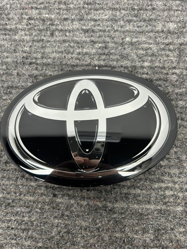 OEM 2016 - 2022 Toyota Front Grille Radar Emblem Badge Logo 53141-33130 ...