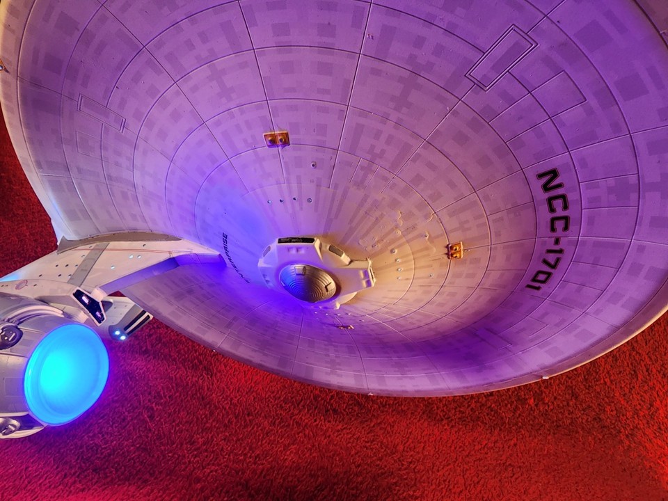 Star Trek USS Enterprise Refit Large Scale 35-Inch Lighted Display ...