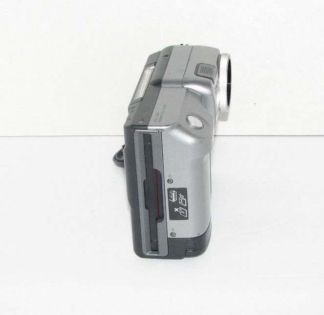 Sony Mavica MVC-FD83 0.9MP Digital Camera - Silver (MVCFD83) for sale ...