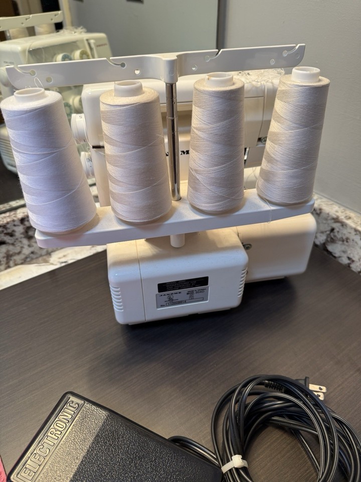 Janome MyLock Model 204D Serger Sewing Machine with Instruction Manual ...