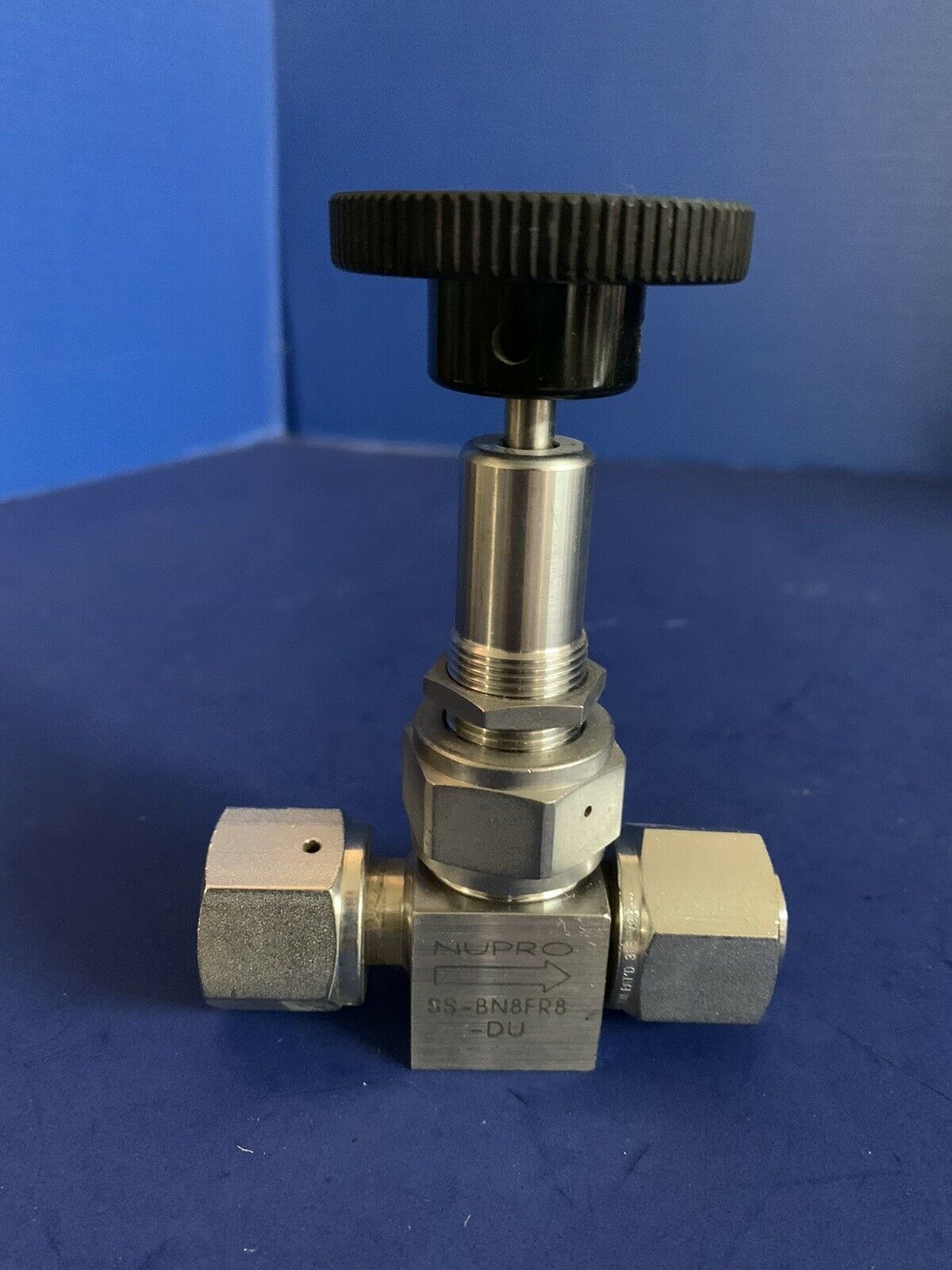 Nupro SS-BN8FR8-DU Manual Bellows-Sealed Valve, 1/2” FVCR x 1/2” FVCR ...