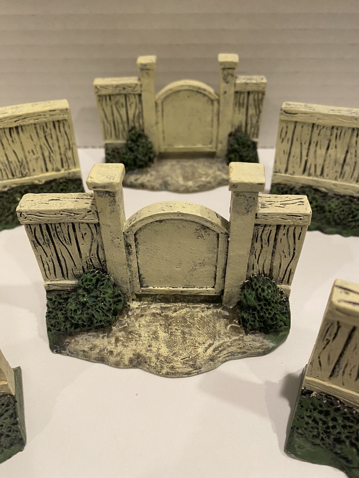 LANG WISE FOLK ART VILLAGES SET OF WOODEN GATES (2) AND (4) FENCES | eBay