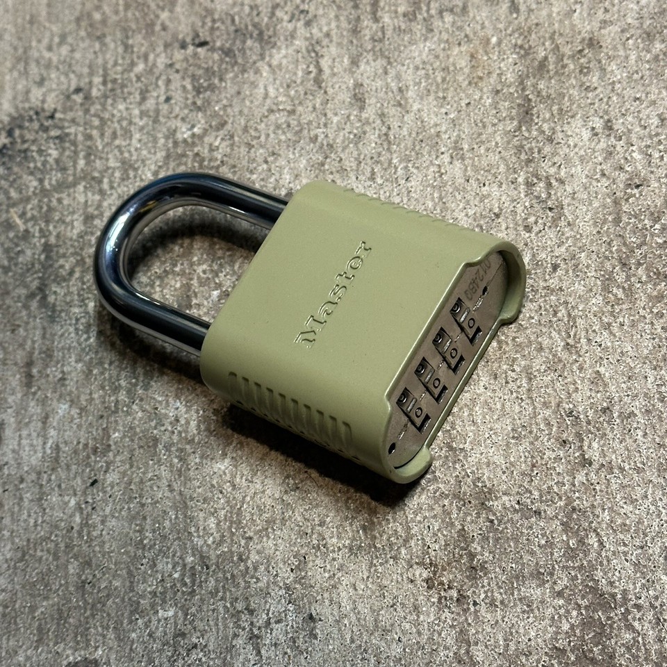 MASTER LOCK 875DLF 4 NUMBER COMBINATION PADLOCK ANTI-SHIM 1-1/2 ...