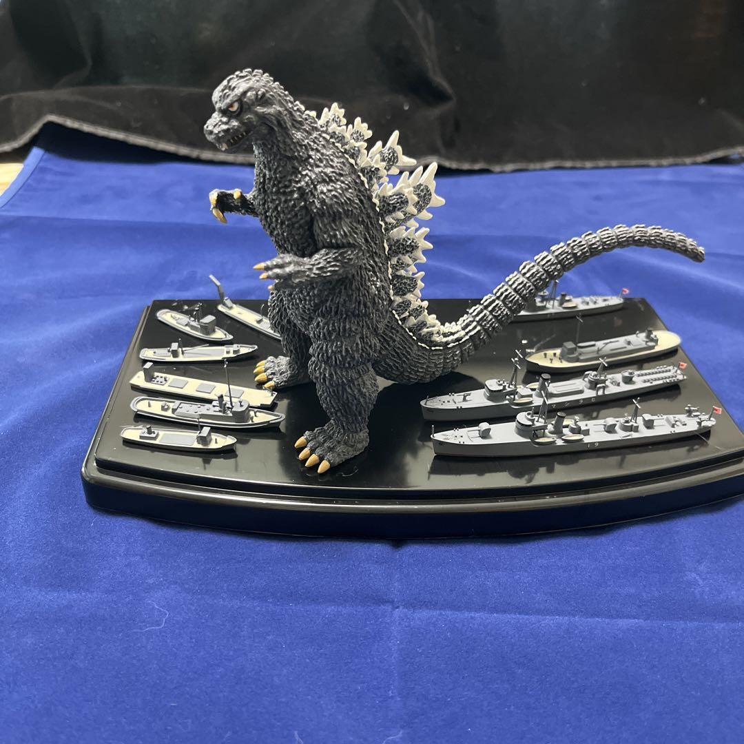 1/700 Scenery Accessories Tugboat Set Water Godzilla | eBay
