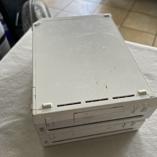 2 Nintendo Wii RVL-001 512 MB Home Consoles- White Only Backwards ...