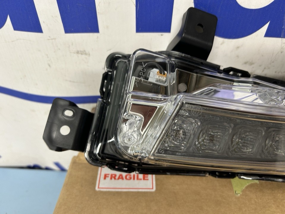 SUZUKI VITARA O/S FRONT LED DAYTIME FOGLIGHT NEW 2015 - ON 36583 54P00 ...