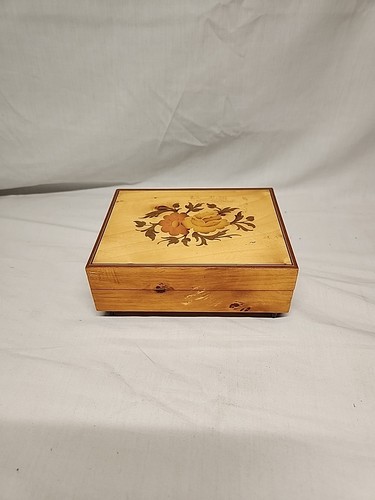 Vintage wood lacquered music box. plays edelweiss. Made in Italy | eBay