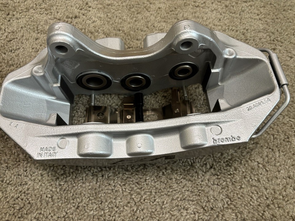 2009-14 Cadillac CTS-V GM OEM Brembo 6 Piston Front Calipers- ALL ...