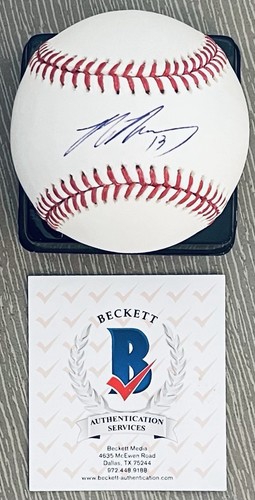 SPECTACULAR MAX MUNCY WITH #13 BECKETT AUTHENTICATED SIGNED NEW MANFRED ...
