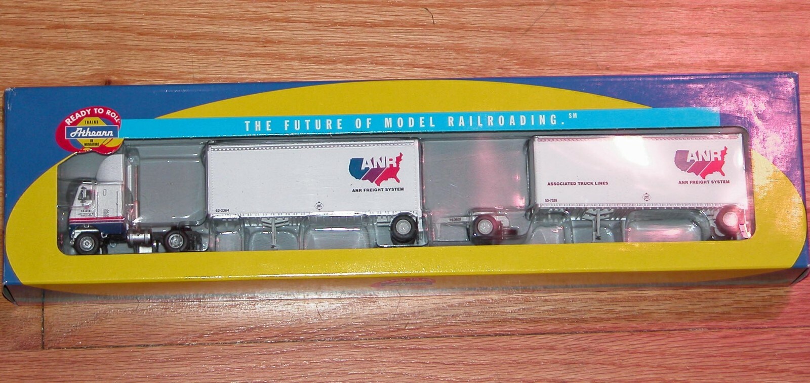 HO ATHEARN 91134 FREIGHTLINER & 2 28' TRAILER ANR FREIGHT SYSTEM | eBay