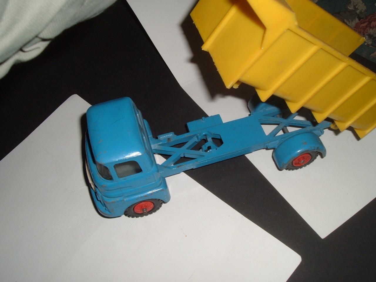 TRIANG LARGE BMC AUSTIN DUMPER TRUCK 26 CMS LONG 8.5 WIDE MISSING REAR ...