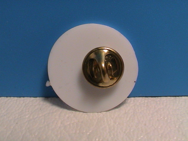 WINCHESTER AMMUNITION COWBOY RIDING HORSE GUN HUNTING LAPEL PIN PINBACK ...