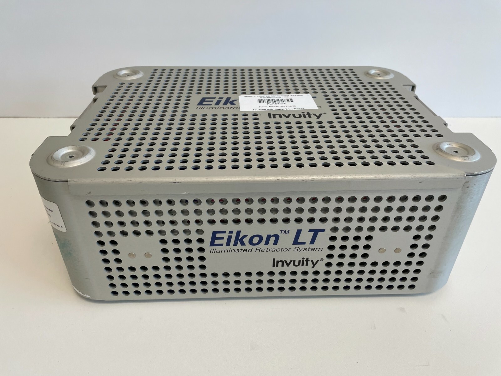 Invuity Lighted Retractors | Shelly Lighting