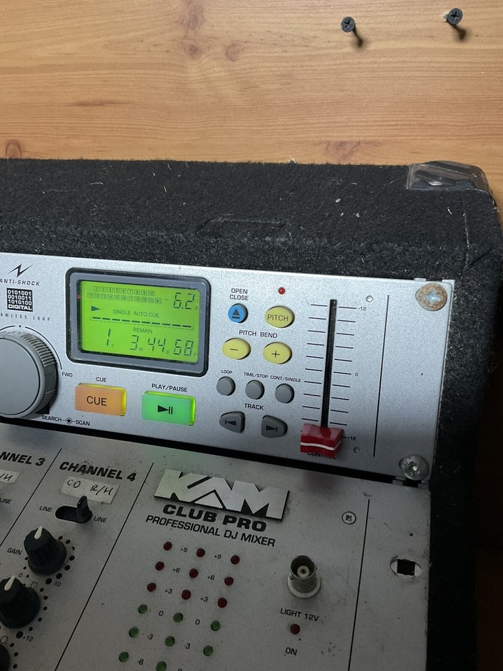 KAM KCD980 -DJ CD Twin Deck With Kam Club Pro Mixer CD -DECKS In Case ...