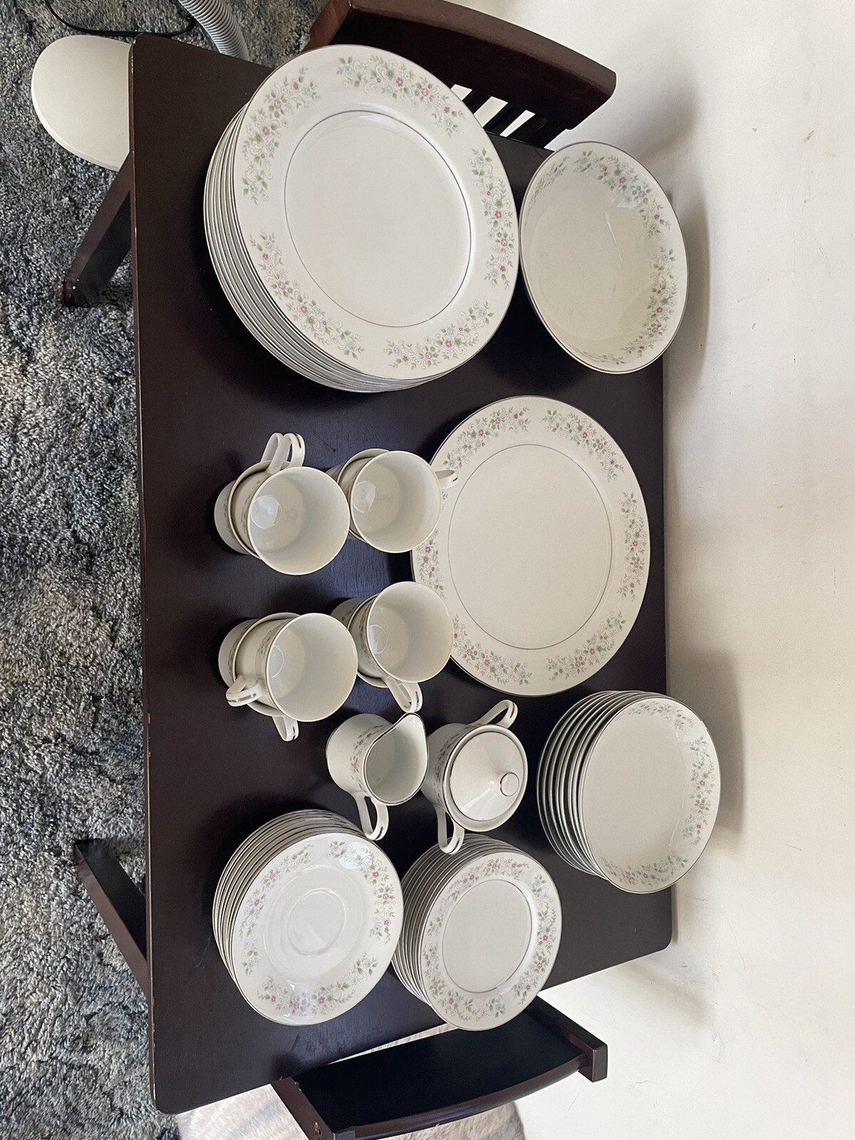 Diamond China Richmond Pattern Set Of 8 Dishes Plus Extras | eBay