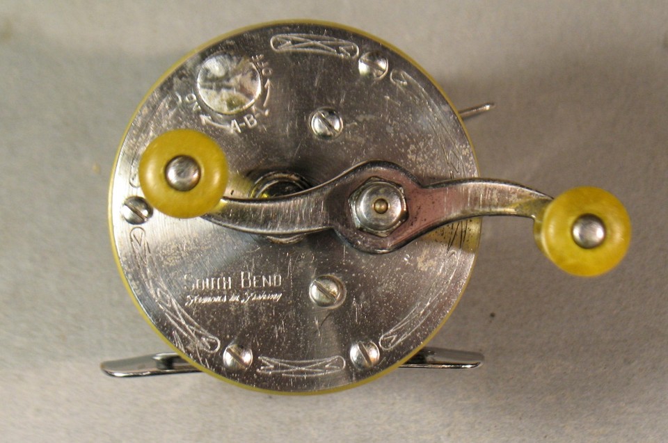 Vintage South Bend 1000 Tackle Box Fishing Reel Anti-Back-Lash Level ...