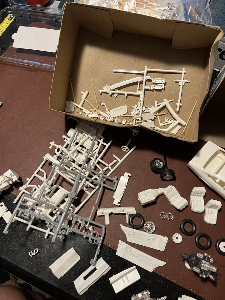 Vintage Mpc 1/25 - ‘76 Chevy Vega Model Kit RARE Also 5 Other Cars +all ...