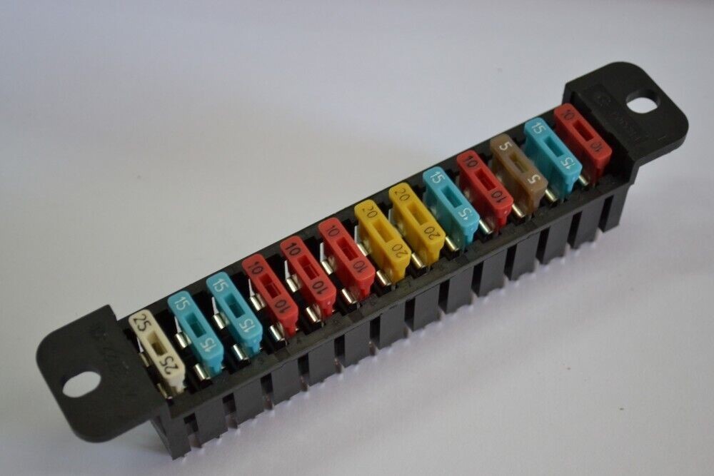 LADA 2101,02,03,2106 FUSE BOX(13 FUSE)/CAJA FUSIBLE(13 FUSIBLES) 2101 ...