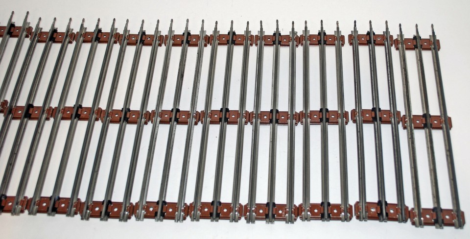 027 Gauge 3 Rail 9" Straight Track, 10 Pcs, Tan Brown Ties, Lionel ...