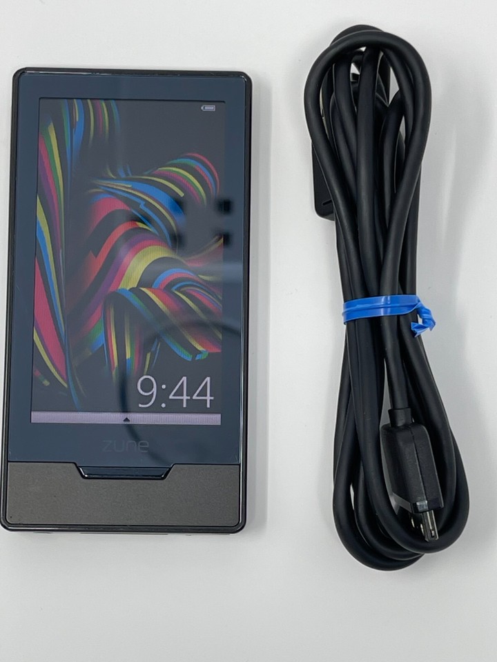Microsoft Zune HD FM Radio 64GB Digital Media Video WMA MP3/MP4 Player ...