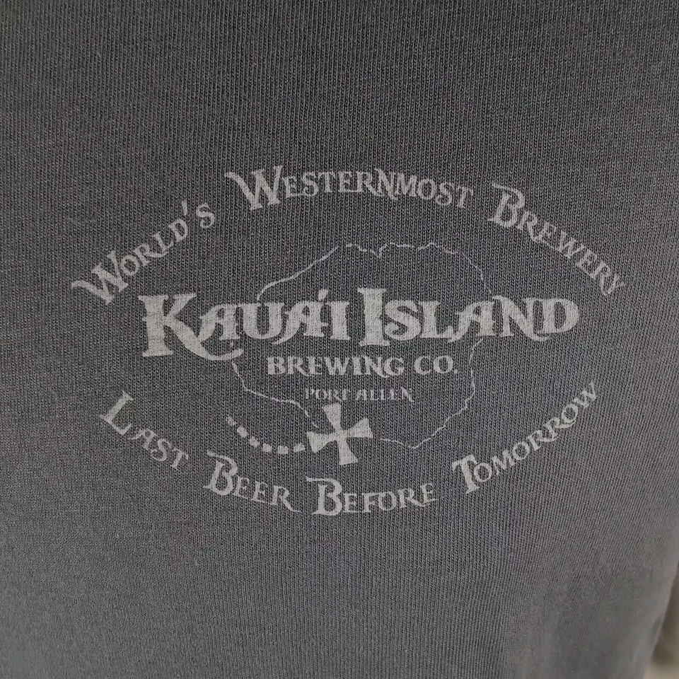 KAUAI ISLAND Brewing Co mens size M tshirt grey Captain Cook Port Allen ...