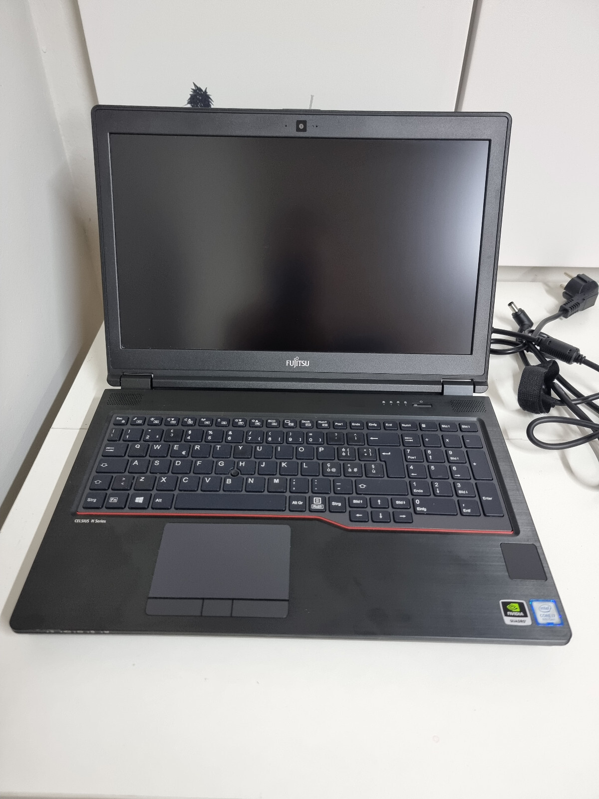 PC PORTATILE COMPUTER RICONDIZIONATO FUJITSU I7 8GEN 32GB RAM 512GB SSD ...