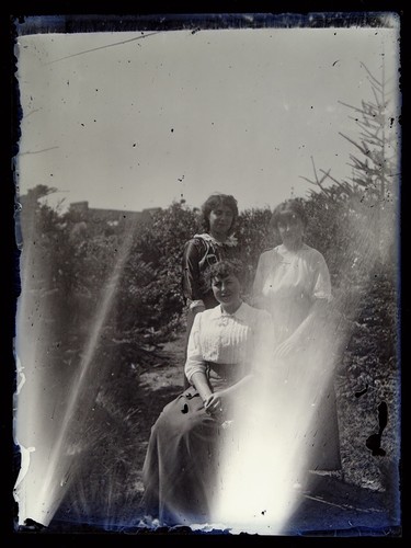 Three Women Fashion C1910 Photo Negative Light Effect Vintage Plate ...