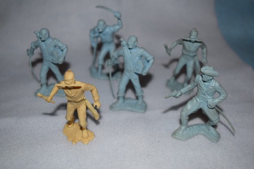 Marx 60 mm soft plastic Pirates, 6 figures, 4 poses | eBay
