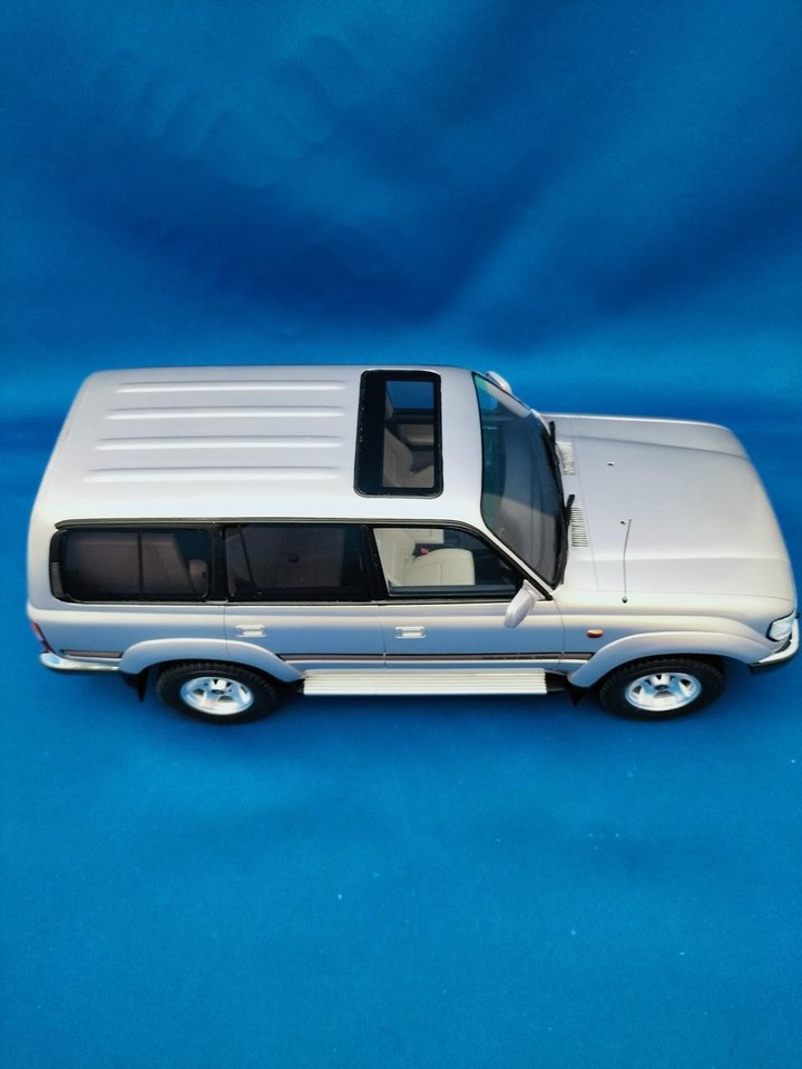 1 18 Scale Miniature Car Toyota Land Cruiser HDL80 1992 Beige OTTO | eBay