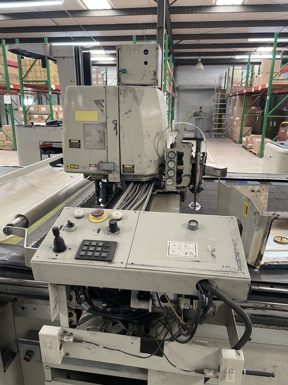 FOR PARTS - Gerber Cutter S91 with C200 cutting system & Cutworks 5.1.4 ...