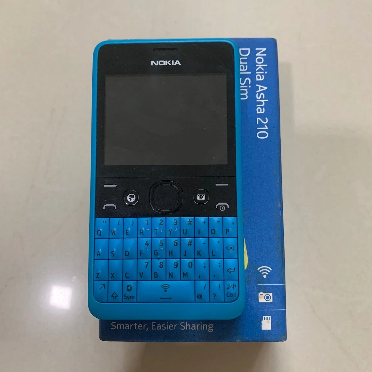 Nokia Asha 210 Cyan