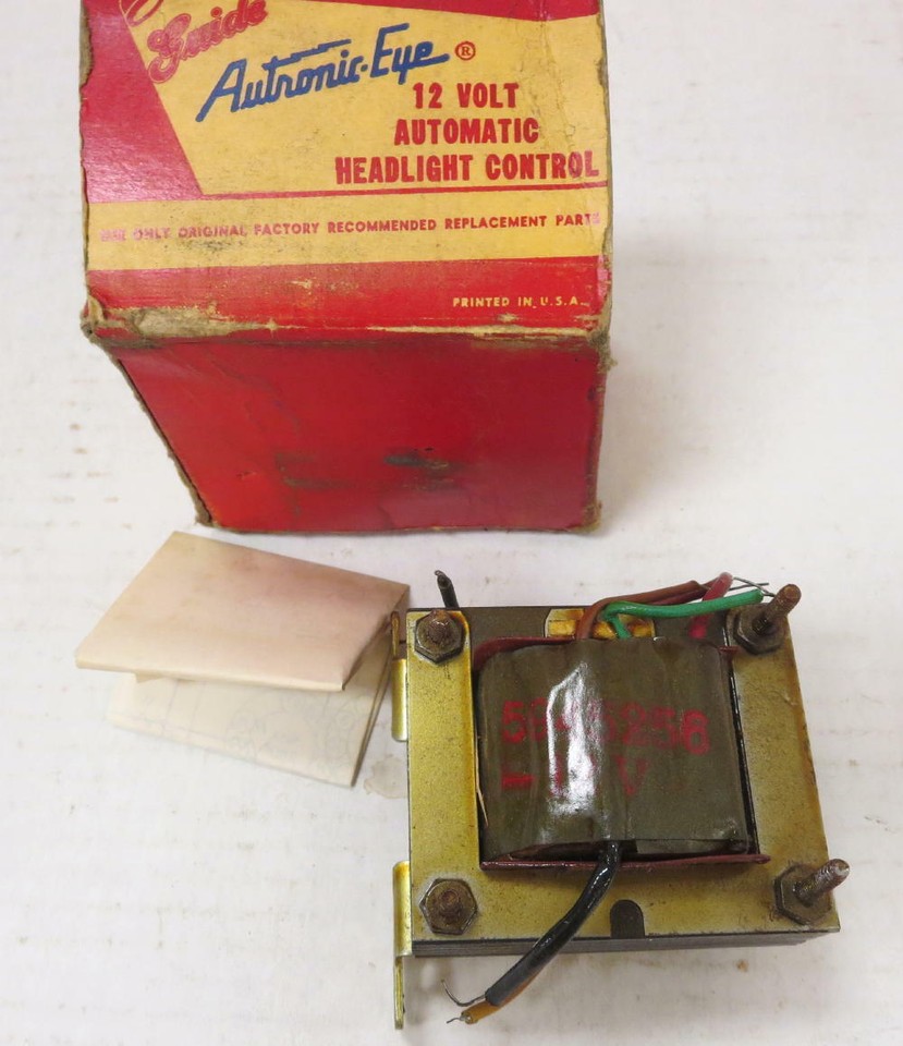 Vintage Cadillac Guide Autronic-Eye 12 Volt Headlight Control ...