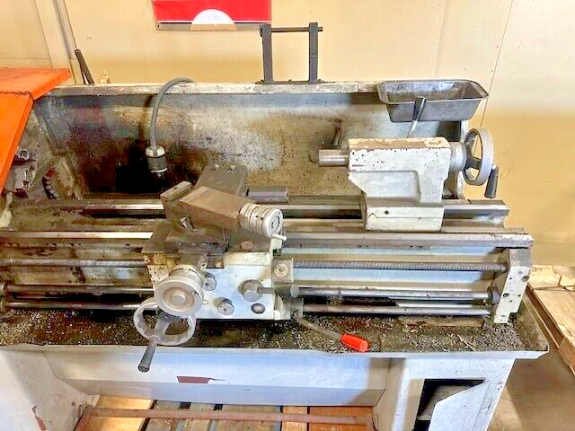 MSC VECTRAX LATHE WITH 3 & 4 JAW CHUNK , 72"L, MAX SPINDLE SPEED 2000 ...