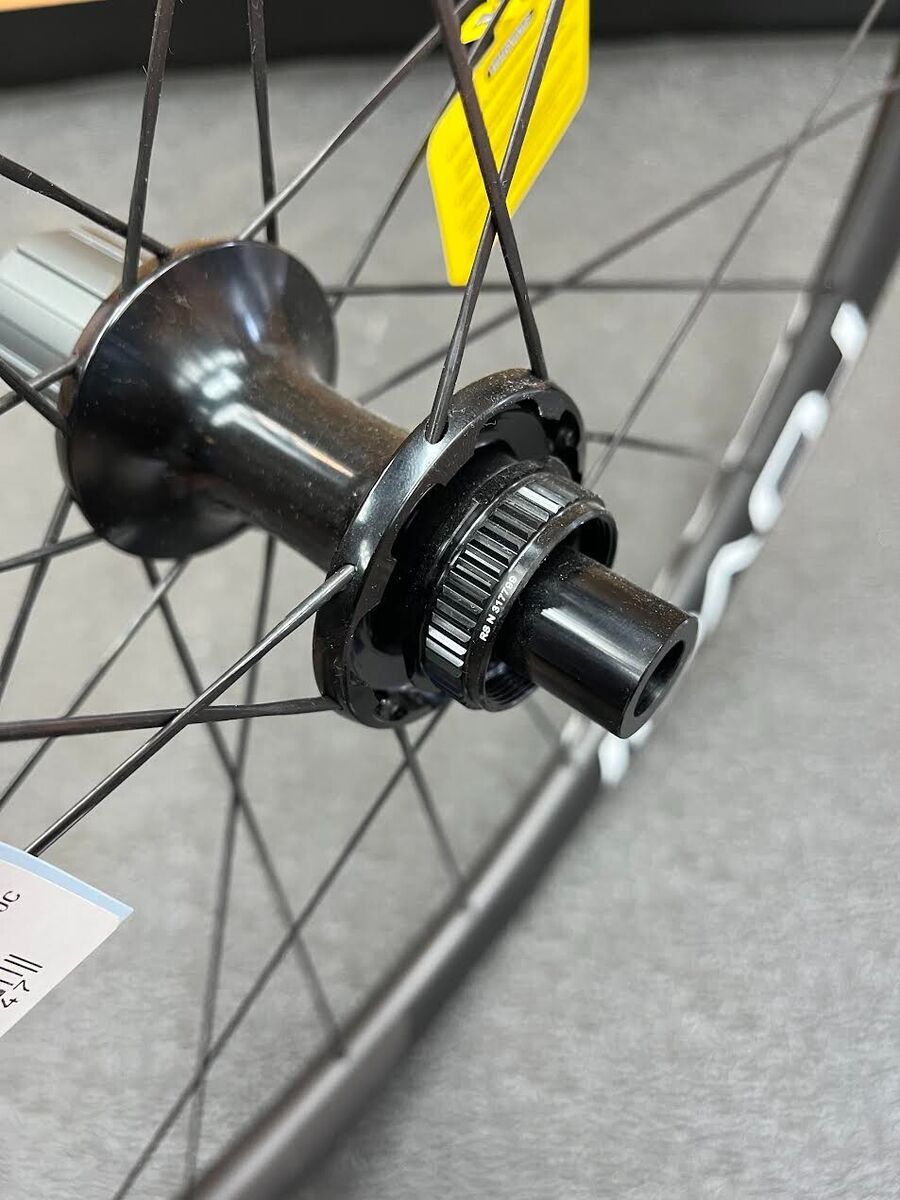 Specialized Roval Alpinist CLX Carbon Rear Wheel DT Swiss Specialized Roval Alpinist CLX Carbon Rear Wheel DT Swiss