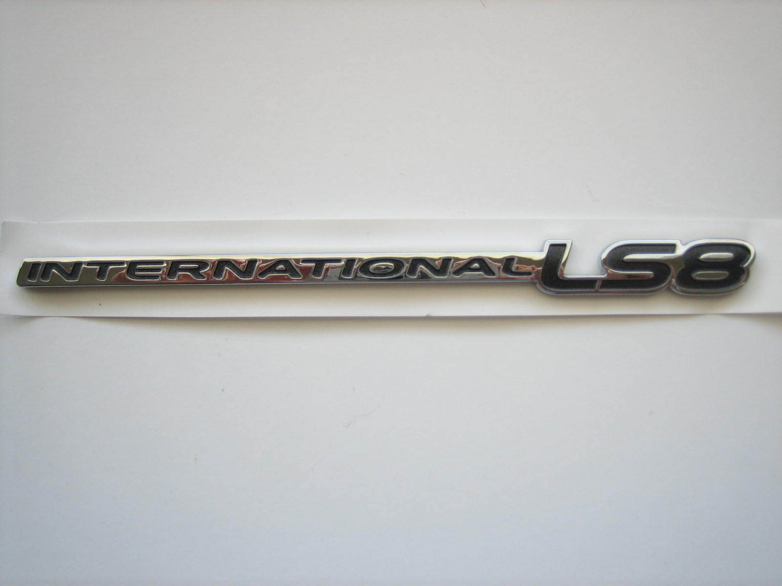 WH STATESMAN INTERNATIONAL LS8 GUARD OR BOOT LID BADGE NEW GENUINE GM ...