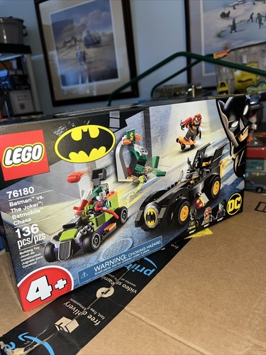 LEGO Super Heroes: Batman vs. The Joker: Batmobile Chase (76180) NEW ...