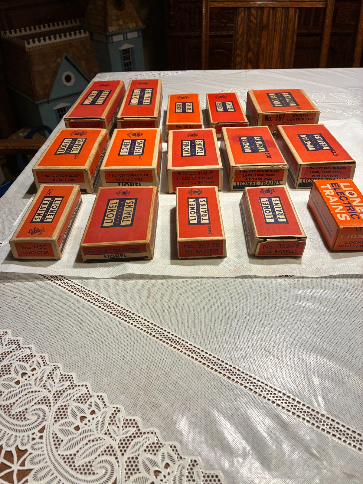 FIFTEEN (15) LIONEL POSTWAR EMPTY ORIGINAL BOXES, BEAUTIFUL w ALL END ...