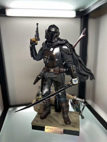 Hot Toys Star Wars The Mandalorian - The Mandalorian and Grogu Deluxe ...
