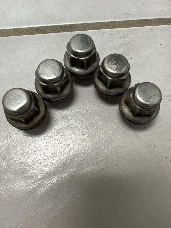 Genuine Toyota Lexus OEM Chrome Wheel Nut (LUG) 9008494001 - Set of 5 ...