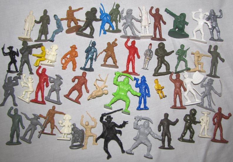 100 Mostly plastic vintage toy figures and soldiers 1/32 scale T2 | eBay