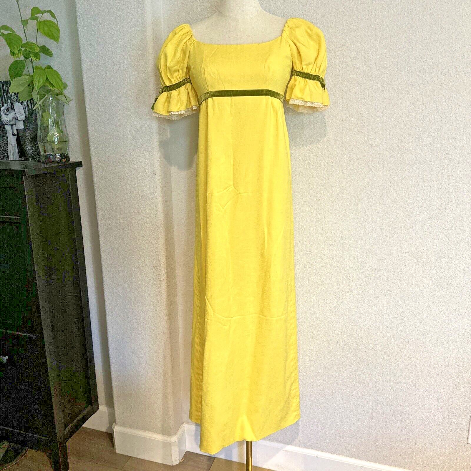 Lorrie Deb 1960s Yellow Maxi Dress Union Made Green V… - Gem