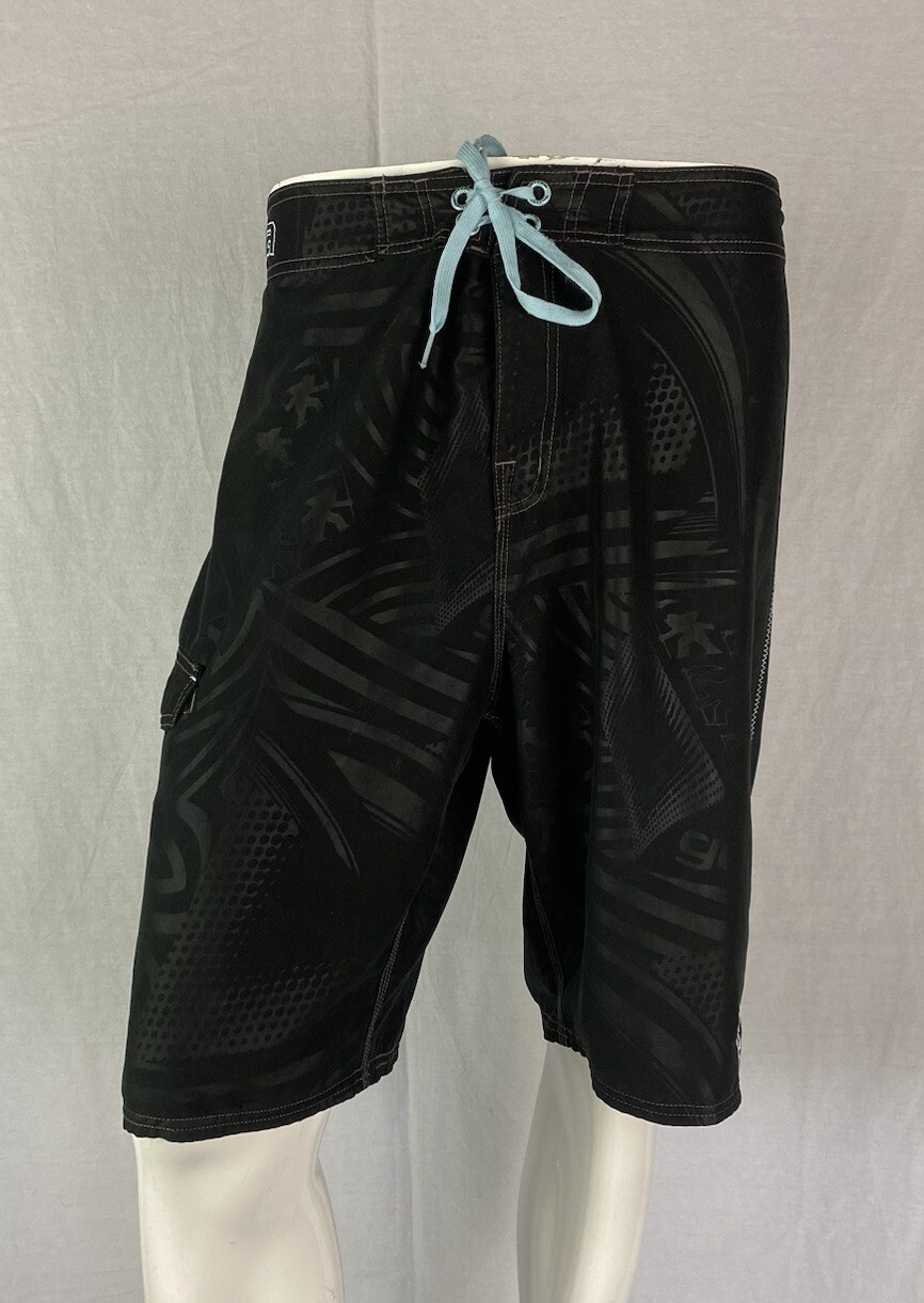 Vintage GOTCHA Black Logo Patterned Board Shorts, Men… - Gem