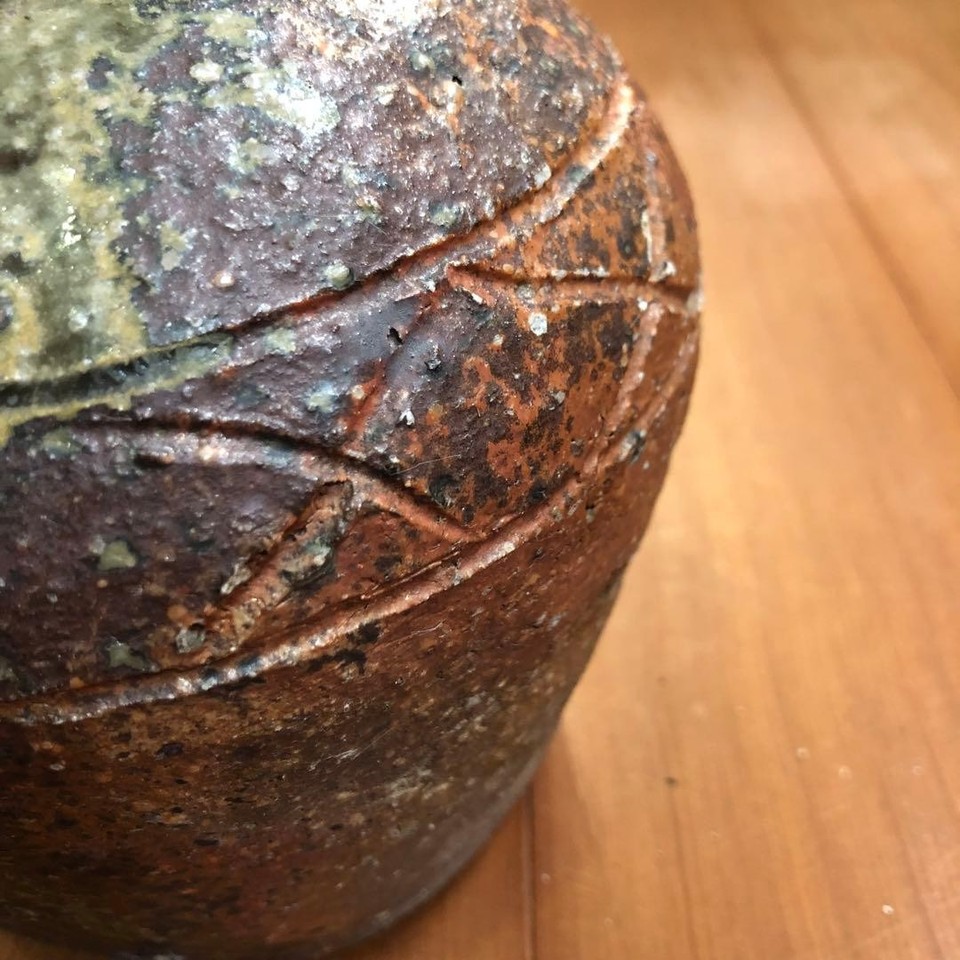 Antique Hand-Carved Pattern Vase 10cm Brown-Green Gradation Japanese ...